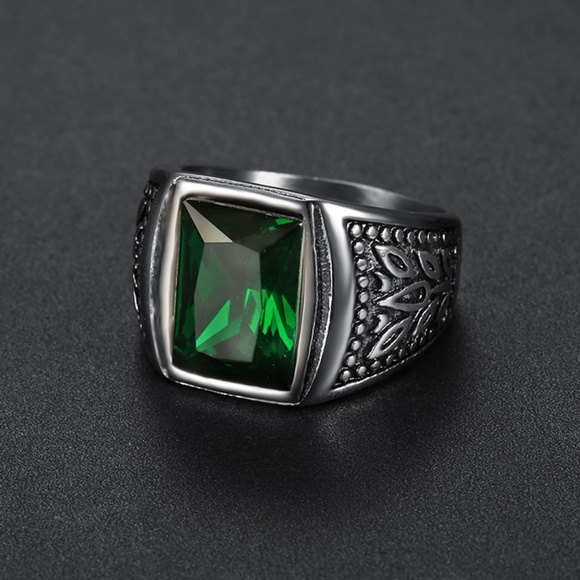 Mens Fashion Jewelry | Accessories | Blackgreenred Stone Gothic Signet ...